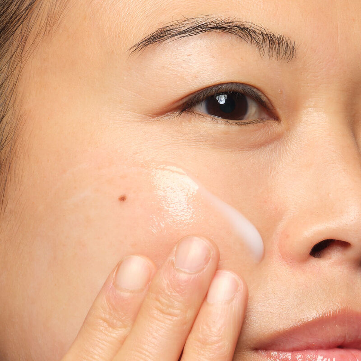 Remove Makeup & Refresh Skin with Glycolipid Cream Cleanser